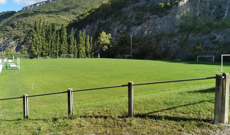 Le nouveau terrain de football bientôt livré - Hebdo des Savoie